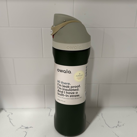 Hearth & Hand | Dining | Nwt Owala Special Edition 24oz Water Bottle ...